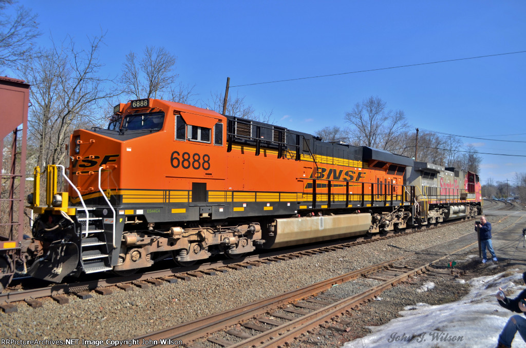BNSF 6888